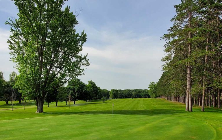 Course Tour – Rolling Greens Golf Club