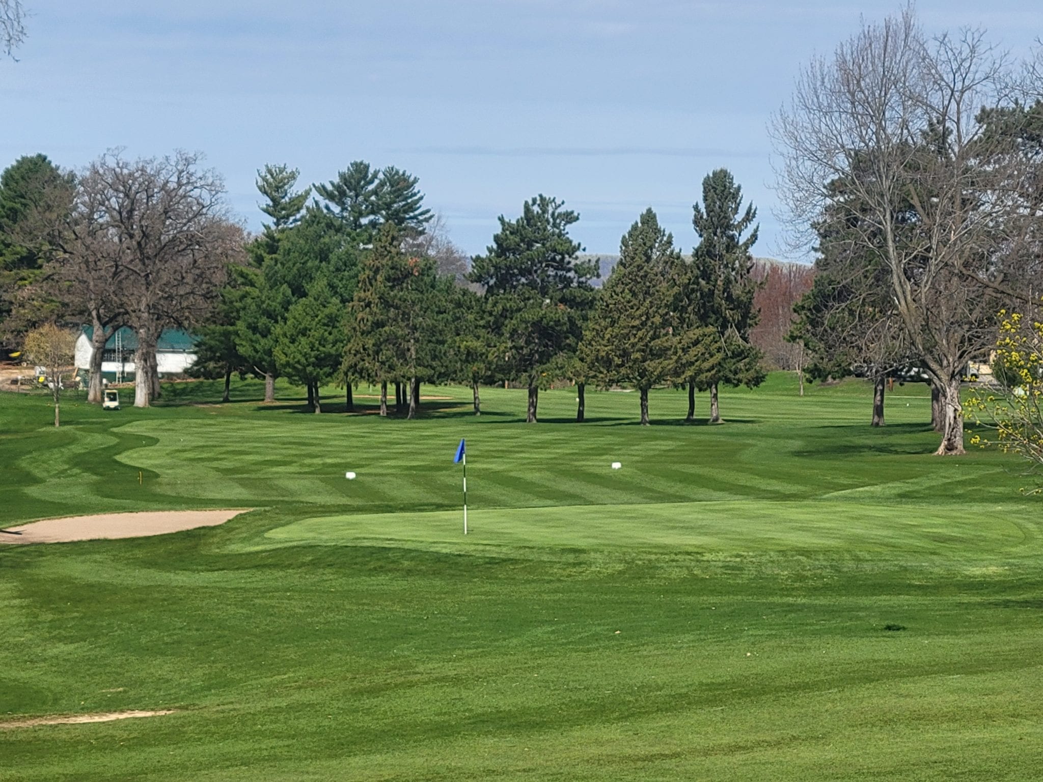 Course Tour – Rolling Greens Golf Club