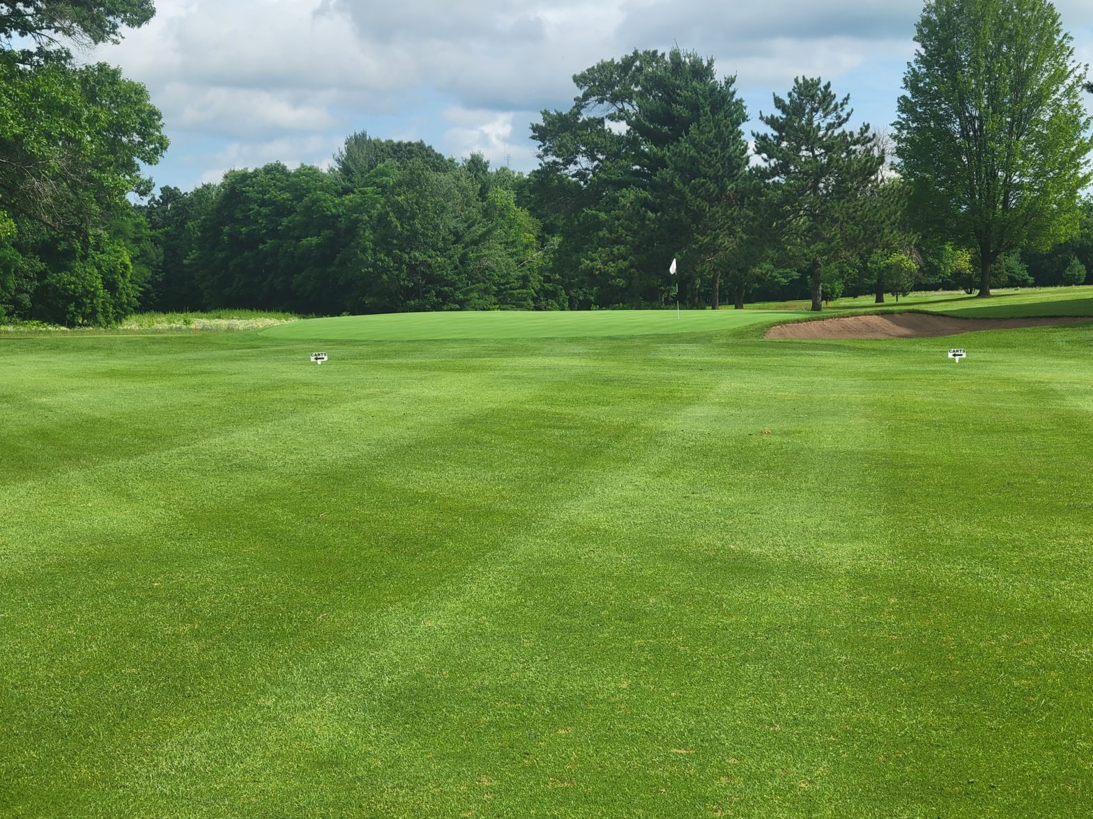 Course Tour – Rolling Greens Golf Club