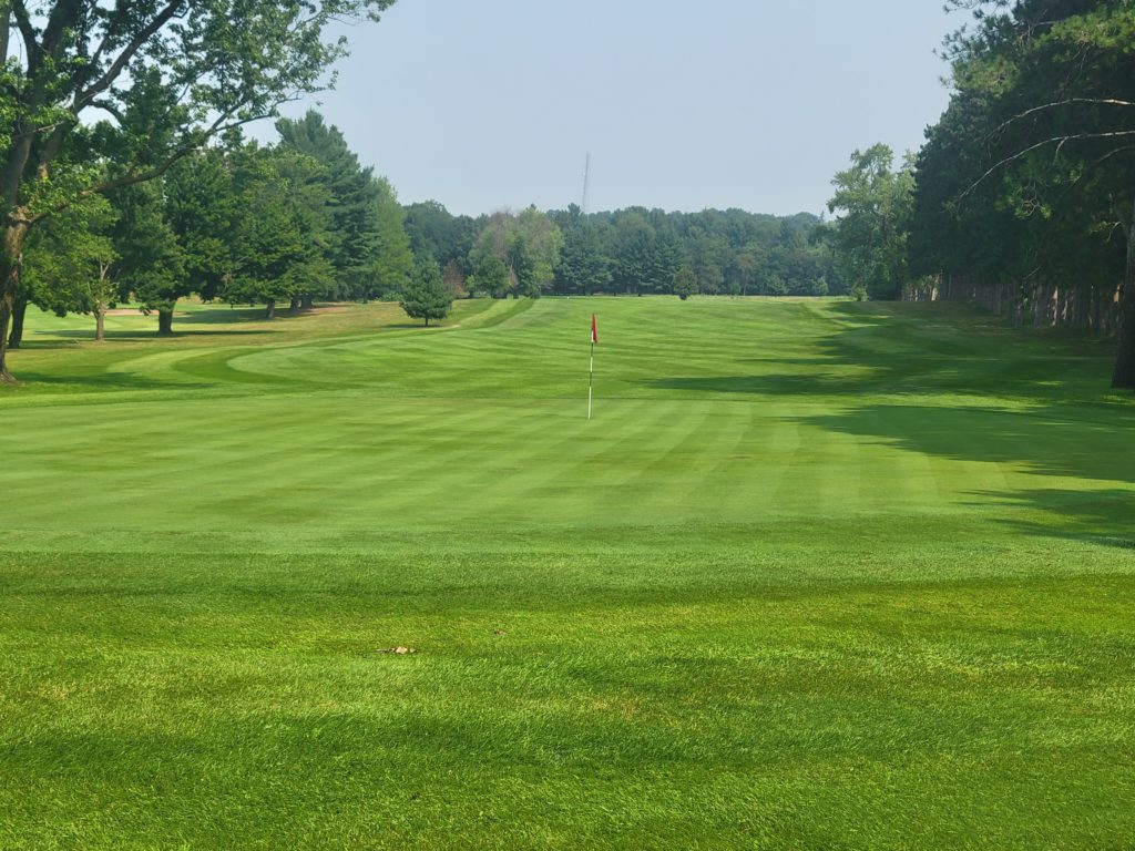 Course Tour – Rolling Greens Golf Club